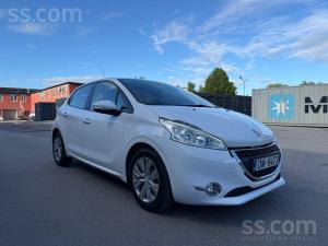 Balts Peugeot 208 2012 Rīga, ar dzinēja tilpumu 1.40 L un nobraukumu 133 tūkst. km par 3300 €, foto 4 vietnē AUTOMOTO.COM.LV