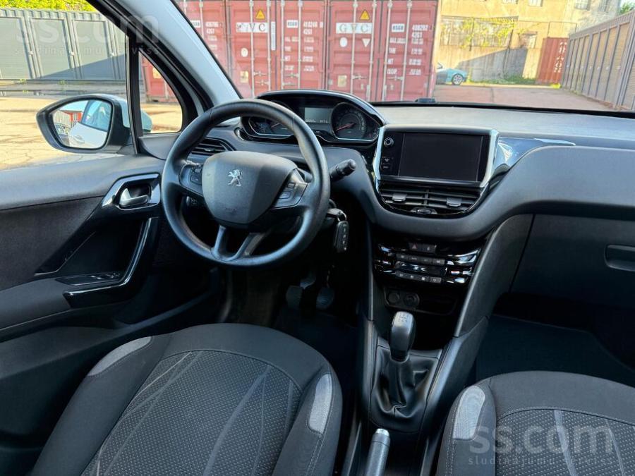 Balts Peugeot 208 2012 Rīga, ar dzinēja tilpumu 1.40 L un nobraukumu 133 tūkst. km par 3300 €, foto 10 vietnē AUTOMOTO.COM.LV