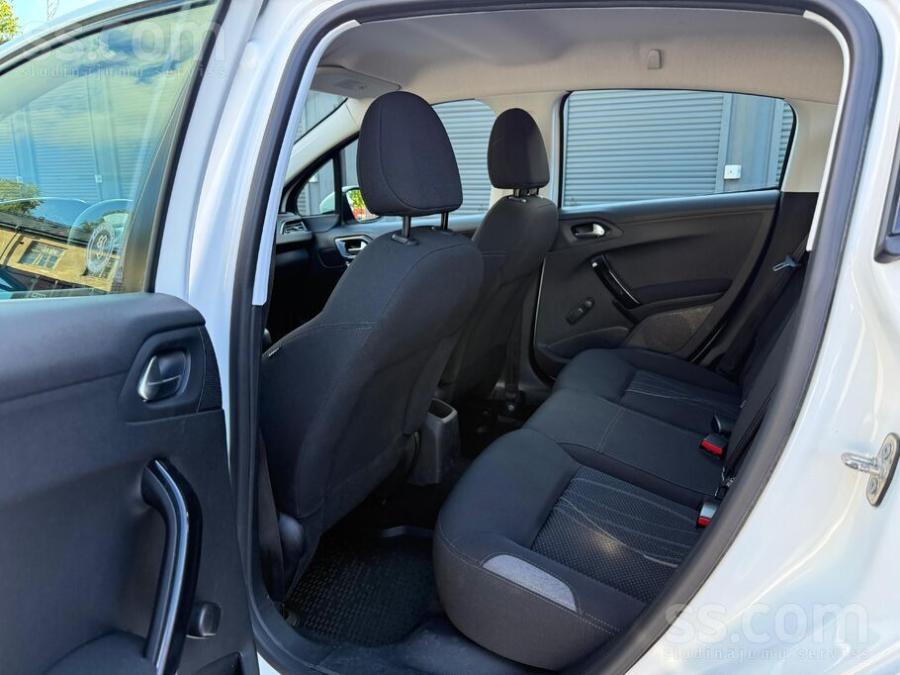 Balts Peugeot 208 2012 Rīga, ar dzinēja tilpumu 1.40 L un nobraukumu 133 tūkst. km par 3300 €, foto 13 vietnē AUTOMOTO.COM.LV