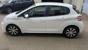 Balts Peugeot 208 2012 Viļņa, ar dzinēja tilpumu 1.40 L un nobraukumu 162 tūkst. km par 4300 €, foto 7 vietnē AUTOMOTO.COM.LV