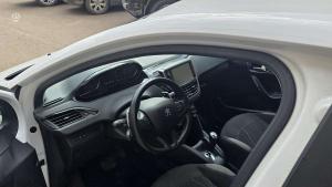 Balts Peugeot 208 2012 Viļņa, ar dzinēja tilpumu 1.40 L un nobraukumu 162 tūkst. km par 4300 €, foto 11 vietnē AUTOMOTO.COM.LV