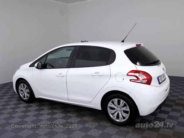 Balts Peugeot 208 2013 Tallina, ar dzinēja tilpumu 1.20 L un nobraukumu 204 tūkst. km par 2199 €, foto 4 vietnē AUTOMOTO.COM.LV