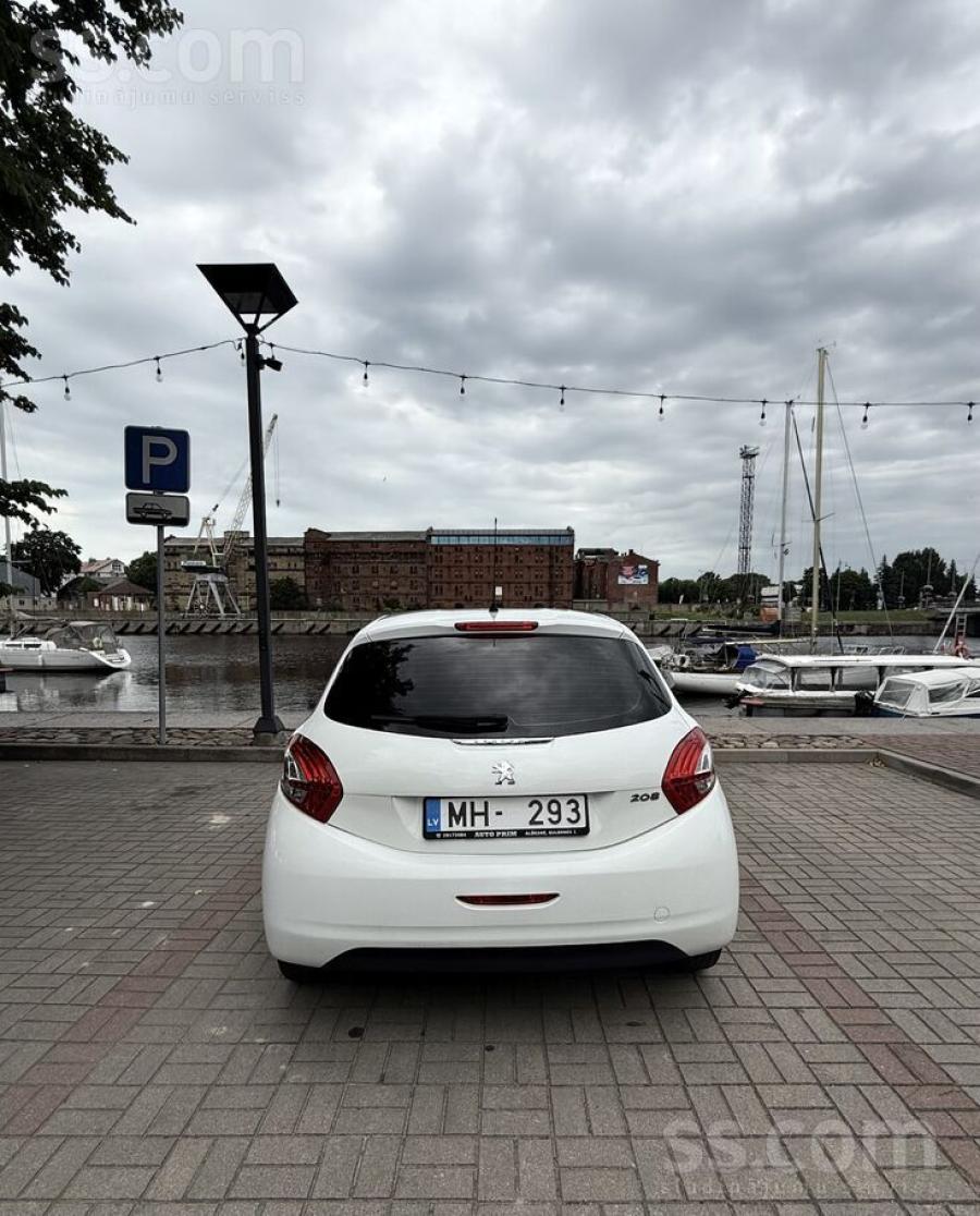 Balts Peugeot 208 2013 Liepāja, ar dzinēja tilpumu 1.40 L un nobraukumu 245 tūkst. km par 3300 €, foto 4 vietnē AUTOMOTO.COM.LV
