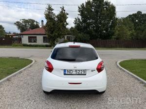 Balts Peugeot 208 2013 Ventspils, ar dzinēja tilpumu 1.60 L un nobraukumu 155 tūkst. km par 3990 €, foto 6 vietnē AUTOMOTO.COM.LV