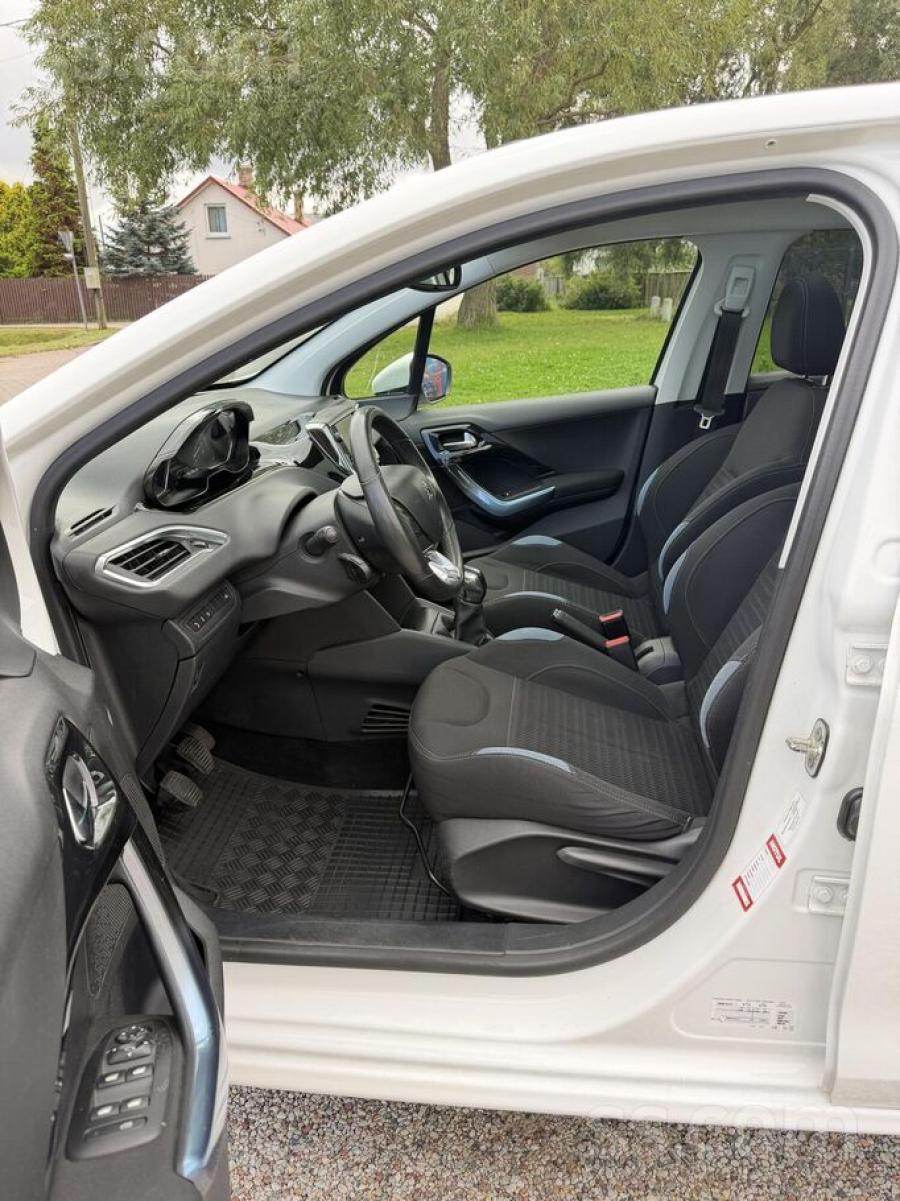 Balts Peugeot 208 2013 Ventspils, ar dzinēja tilpumu 1.60 L un nobraukumu 155 tūkst. km par 3990 €, foto 10 vietnē AUTOMOTO.COM.LV