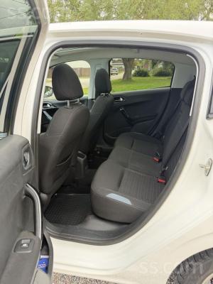 Balts Peugeot 208 2013 Ventspils, ar dzinēja tilpumu 1.60 L un nobraukumu 155 tūkst. km par 3990 €, foto 14 vietnē AUTOMOTO.COM.LV