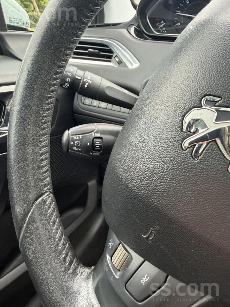 Balts Peugeot 208 2013 Ventspils, ar dzinēja tilpumu 1.60 L un nobraukumu 155 tūkst. km par 3990 €, foto 26 vietnē AUTOMOTO.COM.LV