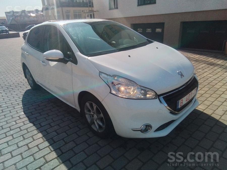 Balts Peugeot 208 2014 Rīga, ar dzinēja tilpumu 1.20 L un nobraukumu 0 tūkst. km par 3750 €, foto 1 vietnē AUTOMOTO.COM.LV