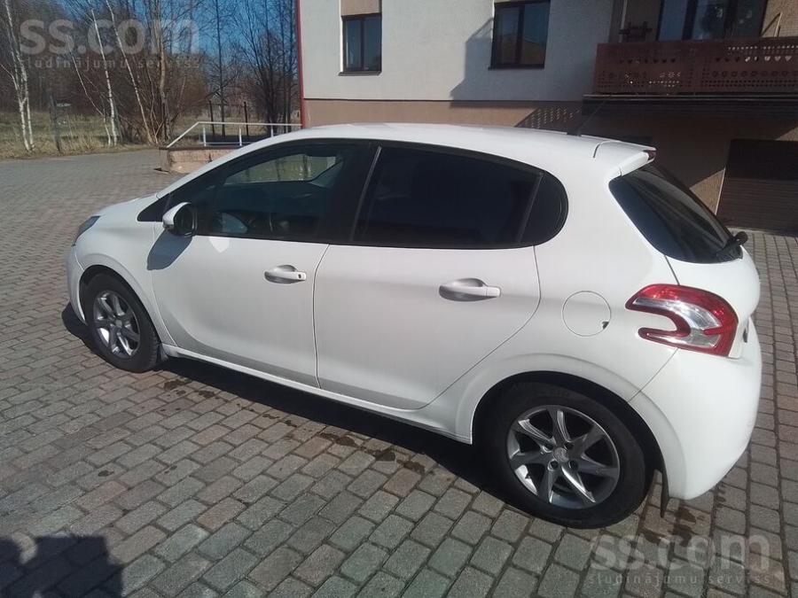 Balts Peugeot 208 2014 Rīga, ar dzinēja tilpumu 1.20 L un nobraukumu 0 tūkst. km par 3750 €, foto 8 vietnē AUTOMOTO.COM.LV