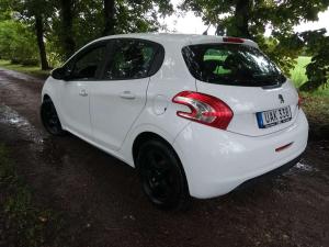 Balts Peugeot 208 2014 Vilkaviškis, ar dzinēja tilpumu 1.20 L un nobraukumu 230 tūkst. km par 2850 €, foto 5 vietnē AUTOMOTO.COM.LV