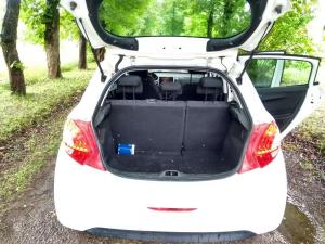 Balts Peugeot 208 2014 Vilkaviškis, ar dzinēja tilpumu 1.20 L un nobraukumu 230 tūkst. km par 2850 €, foto 11 vietnē AUTOMOTO.COM.LV