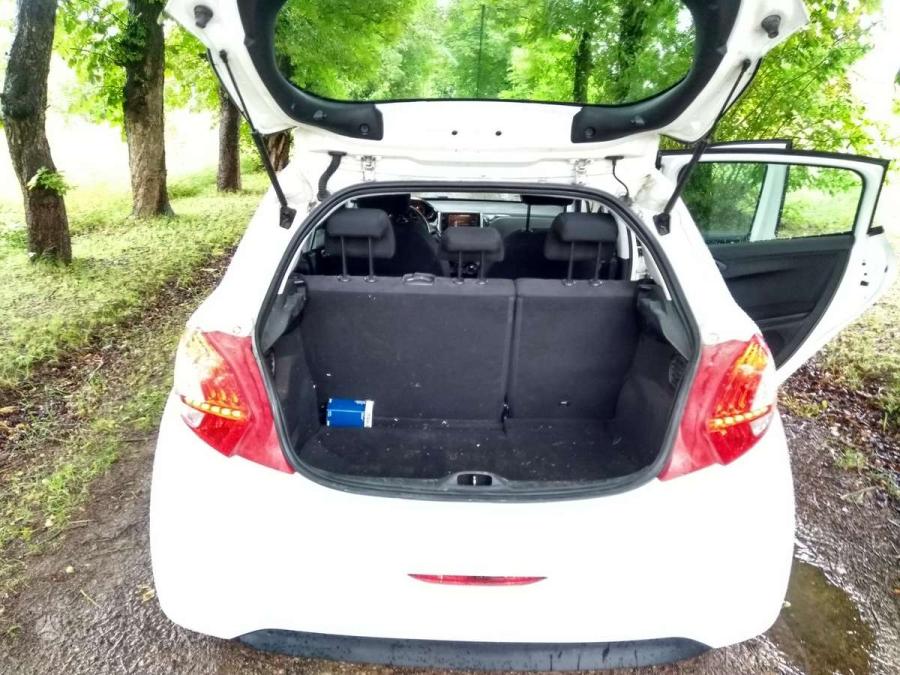 Balts Peugeot 208 2014 Vilkaviškis, ar dzinēja tilpumu 1.20 L un nobraukumu 230 tūkst. km par 2850 €, foto 11 vietnē AUTOMOTO.COM.LV