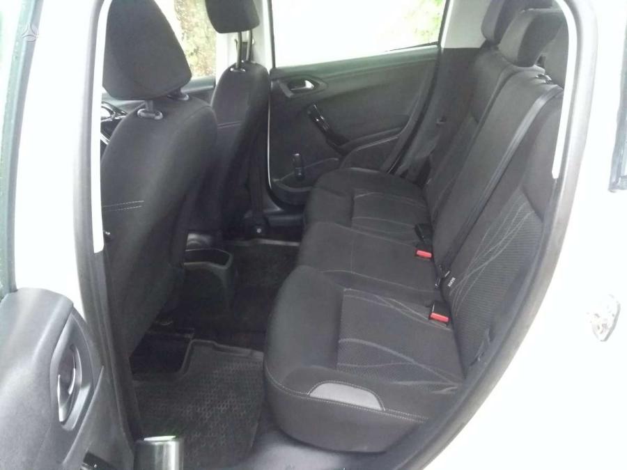 Balts Peugeot 208 2014 Vilkaviškis, ar dzinēja tilpumu 1.20 L un nobraukumu 230 tūkst. km par 2850 €, foto 14 vietnē AUTOMOTO.COM.LV