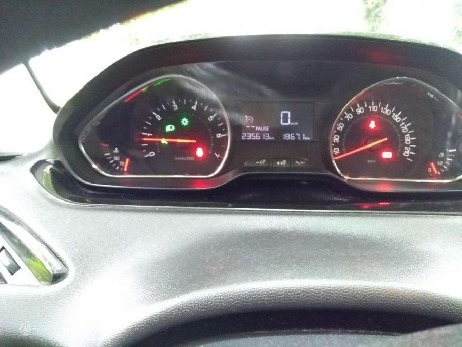 Balts Peugeot 208 2014 Vilkaviškis, ar dzinēja tilpumu 1.20 L un nobraukumu 230 tūkst. km par 2850 €, foto 16 vietnē AUTOMOTO.COM.LV