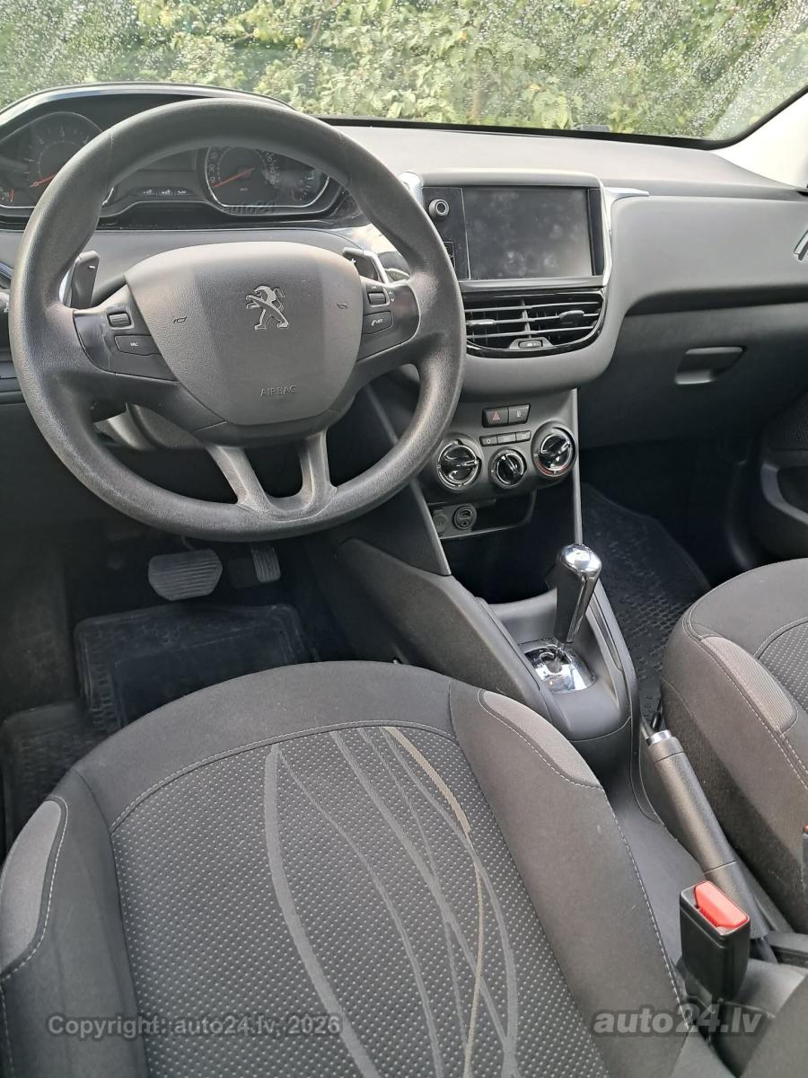 Balts Peugeot 208 2015 Tartu, ar dzinēja tilpumu 1.60 L un nobraukumu 133 tūkst. km par 4299 €, foto 8 vietnē AUTOMOTO.COM.LV