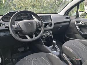 Balts Peugeot 208 2015 Tartu, ar dzinēja tilpumu 1.60 L un nobraukumu 133 tūkst. km par 4299 €, foto 12 vietnē AUTOMOTO.COM.LV