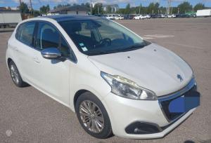 White Peugeot 208 2015 in Panevezys, with an engine capacity of 1.20 L and mileage of 109 thousand km for 3850 €, photo  on AUTOMOTO.COM.LV