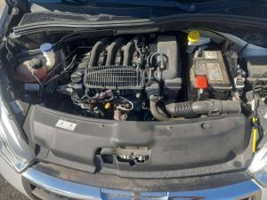 Balts Peugeot 208 2015 Panevēža, ar dzinēja tilpumu 1.20 L un nobraukumu 109 tūkst. km par 3850 €, foto 6 vietnē AUTOMOTO.COM.LV