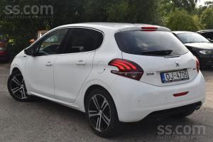 Balts Peugeot 208 2015 Kuldīga, ar dzinēja tilpumu 1.60 L un nobraukumu 0 tūkst. km par 6990 €, foto 4 vietnē AUTOMOTO.COM.LV