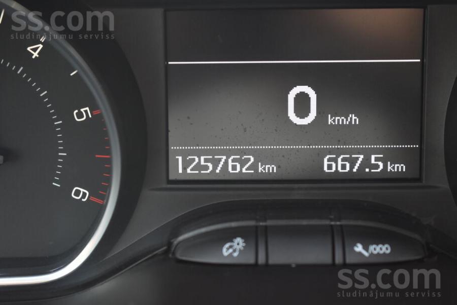 Balts Peugeot 208 2015 Kuldīga, ar dzinēja tilpumu 1.60 L un nobraukumu 0 tūkst. km par 6990 €, foto 14 vietnē AUTOMOTO.COM.LV
