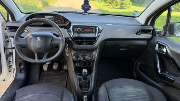 Balts Peugeot 208 2015 Tauragė, ar dzinēja tilpumu 1.60 L un nobraukumu 190 tūkst. km par 3700 €, foto 6 vietnē AUTOMOTO.COM.LV