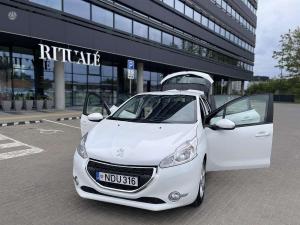 Balts Peugeot 208 2015 Kauņa, ar dzinēja tilpumu 1.20 L un nobraukumu 163 tūkst. km par 4900 €, foto 14 vietnē AUTOMOTO.COM.LV