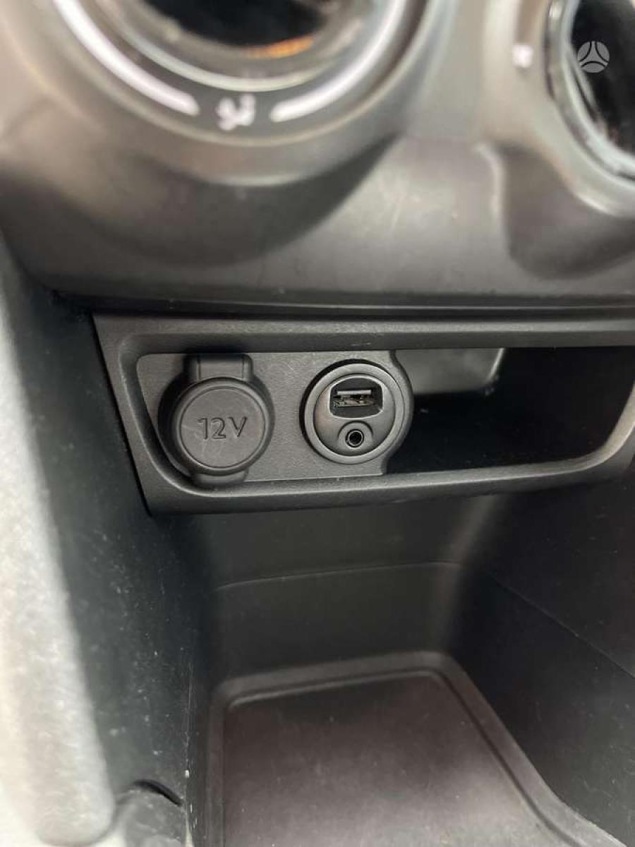 Balts Peugeot 208 2015 Kauņa, ar dzinēja tilpumu 1.20 L un nobraukumu 163 tūkst. km par 4900 €, foto 39 vietnē AUTOMOTO.COM.LV