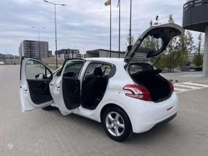 Balts Peugeot 208 2015 Kauņa, ar dzinēja tilpumu 1.20 L un nobraukumu 163 tūkst. km par 4900 €, foto 19 vietnē AUTOMOTO.COM.LV
