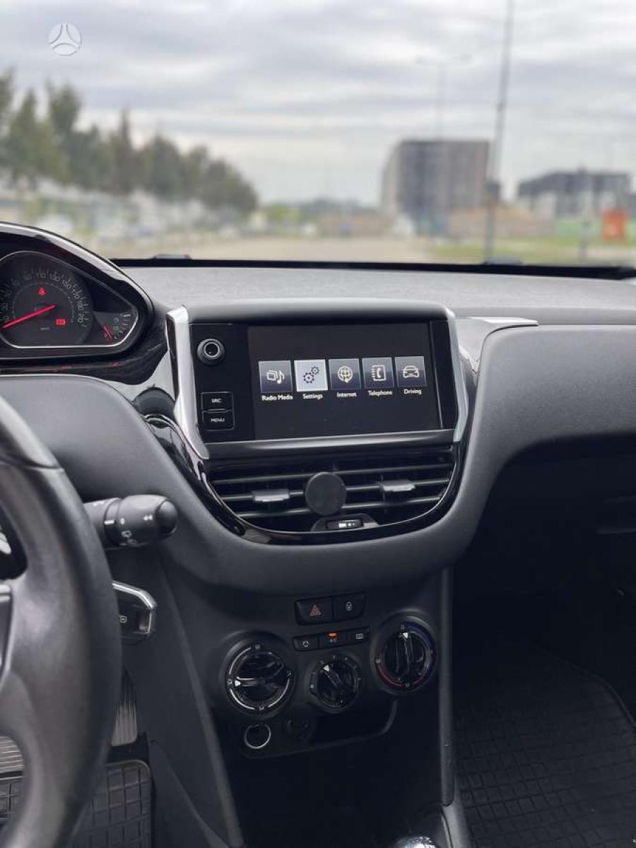 Balts Peugeot 208 2015 Kauņa, ar dzinēja tilpumu 1.20 L un nobraukumu 163 tūkst. km par 4900 €, foto 34 vietnē AUTOMOTO.COM.LV