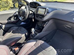 White Peugeot 208 2016 in Riga, with an engine capacity of 1.20 L and mileage of 137 thousand km for 6500 €, photo 11 on AUTOMOTO.COM.LV