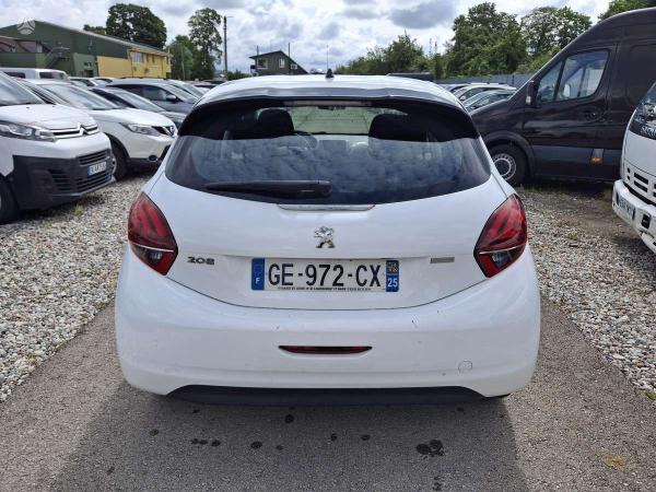 Balts Peugeot 208 2016 Tauragė, ar dzinēja tilpumu 1.20 L un nobraukumu 228 tūkst. km par 3200 €, foto 4 vietnē AUTOMOTO.COM.LV
