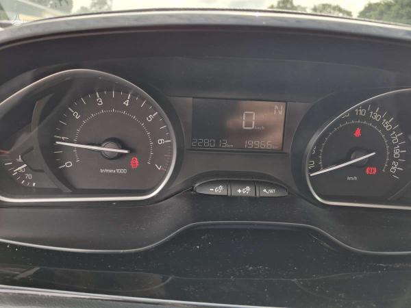 Balts Peugeot 208 2016 Tauragė, ar dzinēja tilpumu 1.20 L un nobraukumu 228 tūkst. km par 3200 €, foto 10 vietnē AUTOMOTO.COM.LV