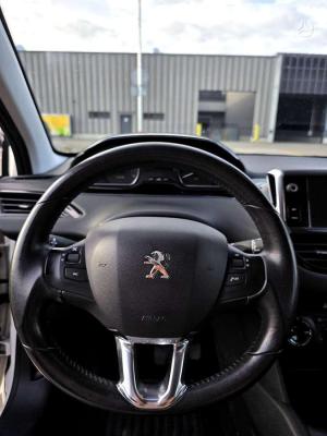 White Peugeot 208 2016 in Vilnius, with an engine capacity of 1.60 L and mileage of 211 thousand km for 2750 €, photo 16 on AUTOMOTO.COM.LV