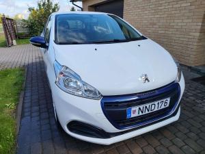 White Peugeot 208 2016 in Panevezys, with an engine capacity of 1.00 L and mileage of 155 thousand km for 3900 €, photo 7 on AUTOMOTO.COM.LV