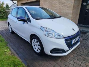 White Peugeot 208 2016 in Panevezys, with an engine capacity of 1.00 L and mileage of 155 thousand km for 3900 €, photo 9 on AUTOMOTO.COM.LV