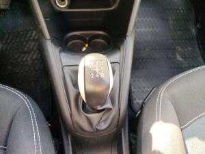 White Peugeot 208 2016 in Panevezys, with an engine capacity of 1.00 L and mileage of 155 thousand km for 3900 €, photo 23 on AUTOMOTO.COM.LV