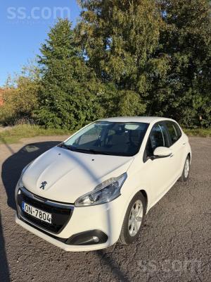 White Peugeot 208 2016 in Liepaja, with an engine capacity of 1.20 L and mileage of 228 thousand km for 4400 €, photo  on AUTOMOTO.COM.LV