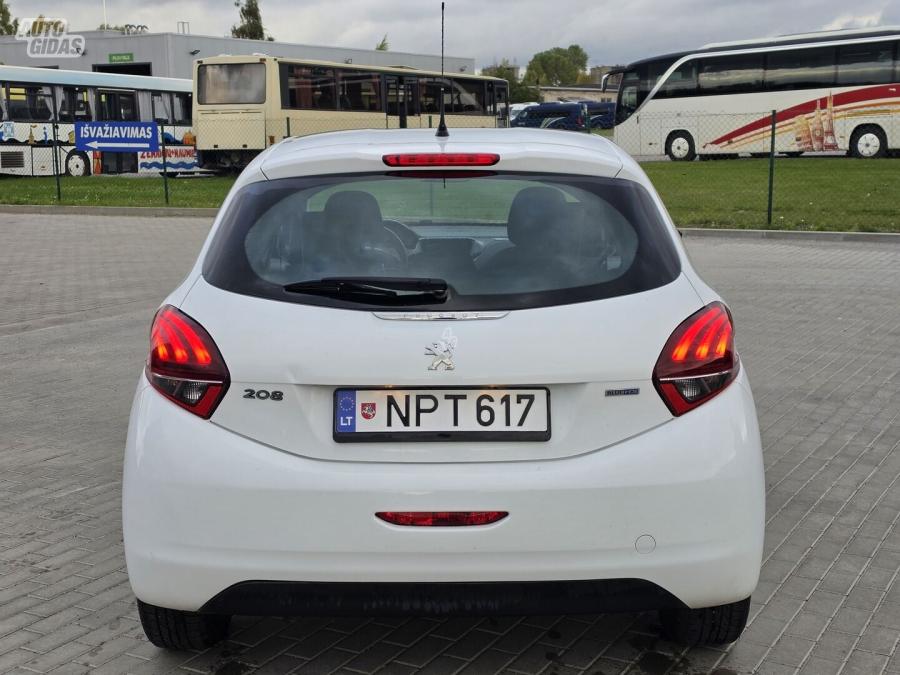 White Peugeot 208 2016 in Silute, with an engine capacity of 1.60 L and mileage of 237 thousand km for 3500 €, photo 6 on AUTOMOTO.COM.LV