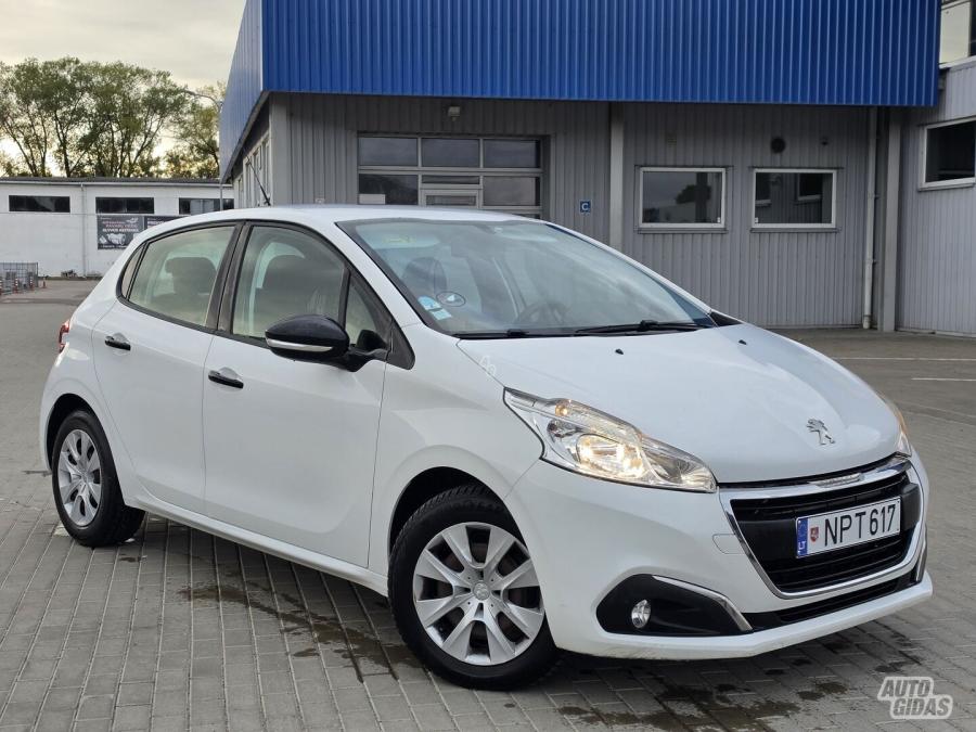 White Peugeot 208 2016 in Silute, with an engine capacity of 1.60 L and mileage of 237 thousand km for 3500 €, photo 8 on AUTOMOTO.COM.LV