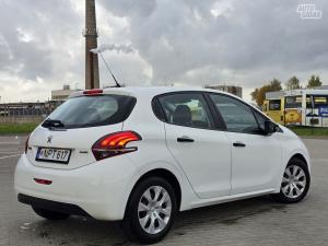 White Peugeot 208 2016 in Silute, with an engine capacity of 1.60 L and mileage of 237 thousand km for 3500 €, photo 11 on AUTOMOTO.COM.LV