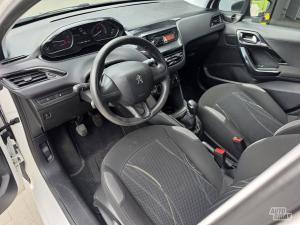 White Peugeot 208 2016 in Silute, with an engine capacity of 1.60 L and mileage of 237 thousand km for 3500 €, photo 15 on AUTOMOTO.COM.LV