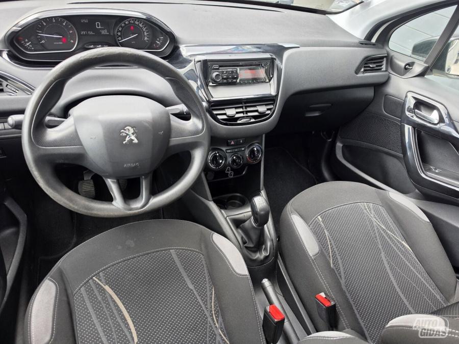 White Peugeot 208 2016 in Silute, with an engine capacity of 1.60 L and mileage of 237 thousand km for 3500 €, photo 17 on AUTOMOTO.COM.LV