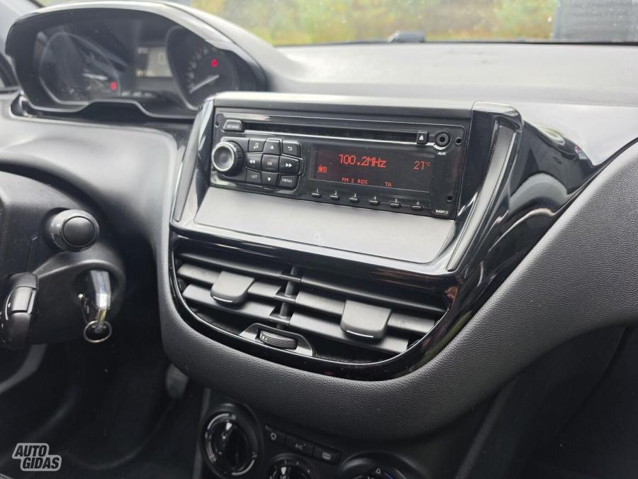 White Peugeot 208 2016 in Silute, with an engine capacity of 1.60 L and mileage of 237 thousand km for 3500 €, photo 21 on AUTOMOTO.COM.LV