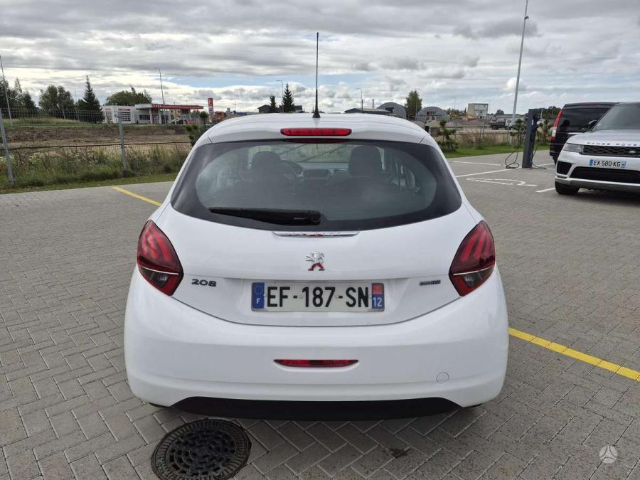 Balts Peugeot 208 2016 Tauragė, ar dzinēja tilpumu 1.56 L un nobraukumu 154 tūkst. km par 3800 €, foto 9 vietnē AUTOMOTO.COM.LV