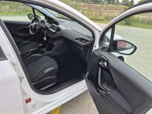 Balts Peugeot 208 2016 Tauragė, ar dzinēja tilpumu 1.56 L un nobraukumu 154 tūkst. km par 3800 €, foto 11 vietnē AUTOMOTO.COM.LV