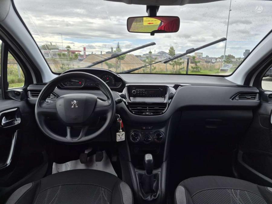 Balts Peugeot 208 2016 Tauragė, ar dzinēja tilpumu 1.56 L un nobraukumu 154 tūkst. km par 3800 €, foto 13 vietnē AUTOMOTO.COM.LV
