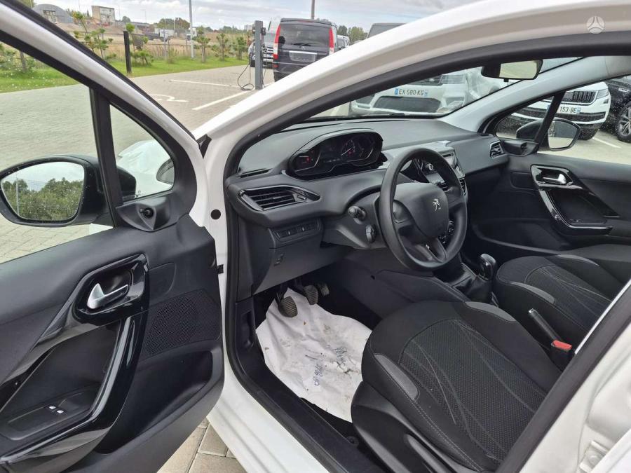 Balts Peugeot 208 2016 Tauragė, ar dzinēja tilpumu 1.56 L un nobraukumu 154 tūkst. km par 3800 €, foto 15 vietnē AUTOMOTO.COM.LV