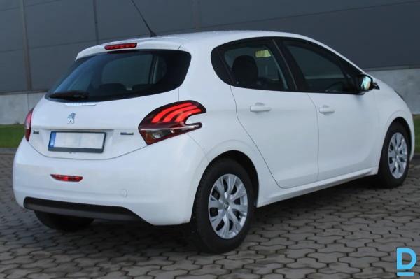 Balts Peugeot 208 2017 Rīga, ar dzinēja tilpumu 1.20 L un nobraukumu 194 tūkst. km par 3890 €, foto 2 vietnē AUTOMOTO.COM.LV