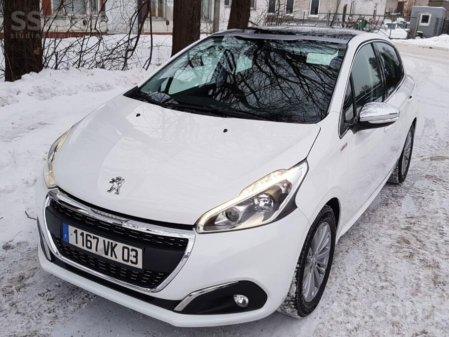 White Peugeot 208 2017 in Riga, with an engine capacity of 1.20 L and mileage of 107 thousand km for 5150 €, photo 20 on AUTOMOTO.COM.LV
