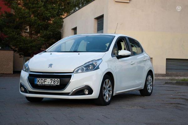 White Peugeot 208 2017 in Vilnius, with an engine capacity of 1.20 L and mileage of 117 thousand km for 3900 €, photo 1 on AUTOMOTO.COM.LV